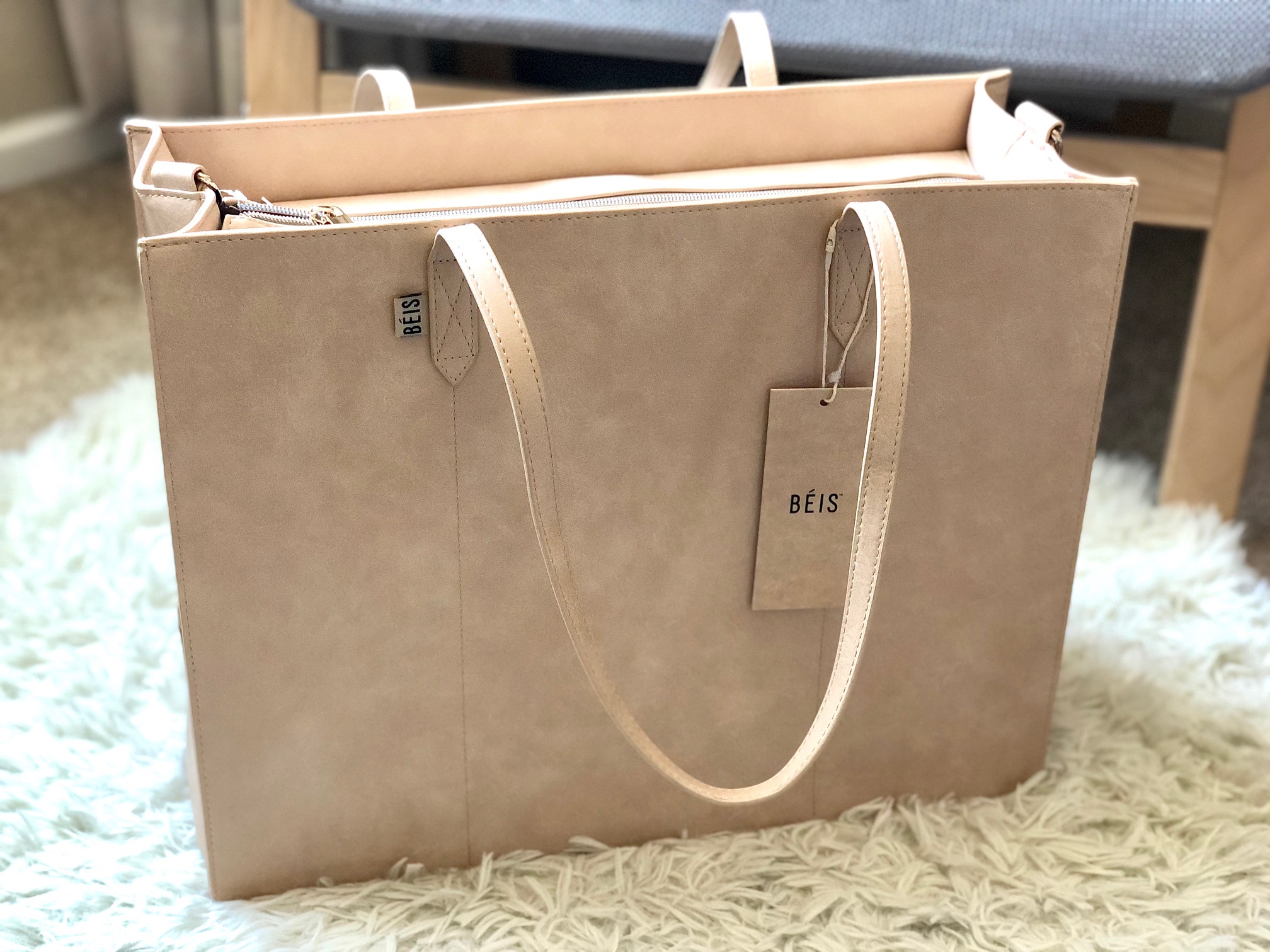 Beis Travel Review | Weekender Bag, Work Tote & Hanging Cosmetics Case ...
